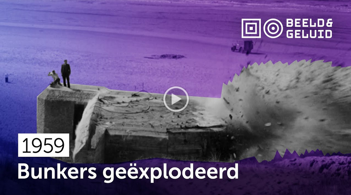 Bunkers op strand worden opgeblazen met dynamiet (1959) - ONH