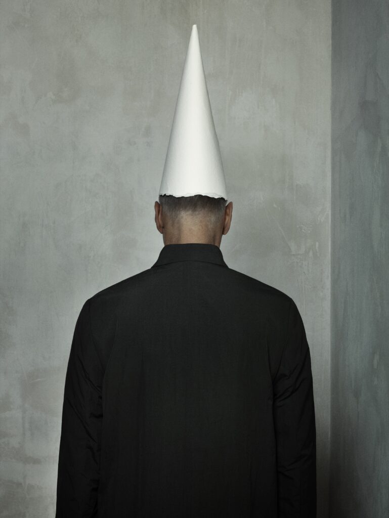 Erwin Olaf – Freedom - ONH.nl
